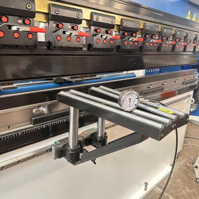 Cina macchina piegatubi del freno della stampa di CNC 80T3200 con Delem DA53T in vendita