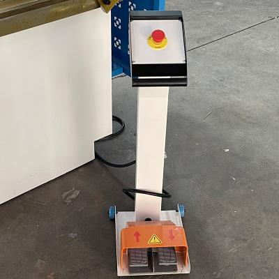 中国 油圧 CNC 自動シート折り機 1250KN 2500 ミリメートル TP10S 鉄シートベンダー単相 販売のため