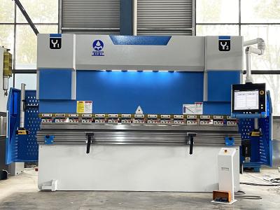Cina La stampa di Hudraulic di ASSE di alta precisione DA66T 8+1 frena il CNC 110T 3200MM in vendita