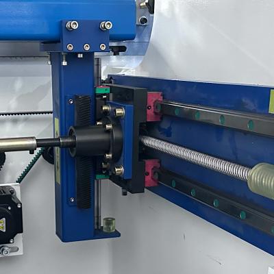 Cina Asse di Mini Electro Hydraulic Bending Machine 40T1200mm DA53T 4+1 del freno della stampa di CNC in vendita