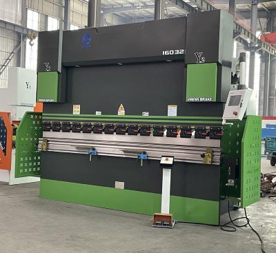 Cina Il regolatore Hydraulic Folding Press di alta efficienza 1600KN Tp10s frena il servomotore di CNC di 3200mm in vendita