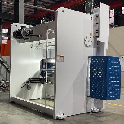 Cina 300T 3200MM Forza idraulica pieghevole pieghevole Custom CNC Press Brake Con Controller E21 in vendita