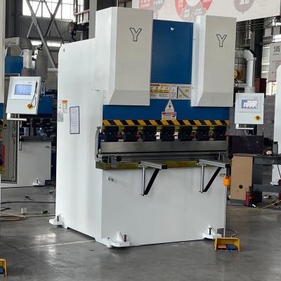 Cina 1600mm Worktable Torsion Bar Press Brake Controller CNC Metallo liscio macchina di piegatura idraulica in vendita
