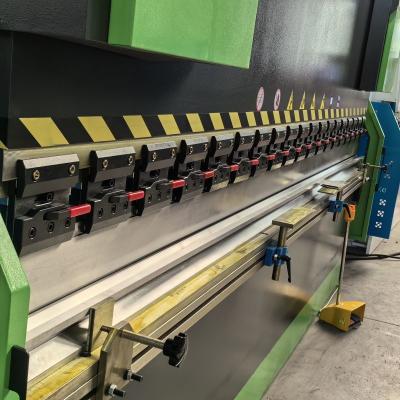 Cina WC67Y-100T4000 Macchina di piegatura idraulica/Fremma di pressione idraulica Soluzione personalizzabile Processo di produzione in vendita