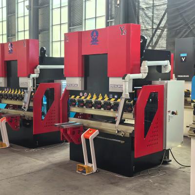Cina Macchina di piegatura CNC idraulica automatica Freno di pressione CNC idraulica 5 assi Per lamiera di metallo di precisione lamiera di acciaio in vendita