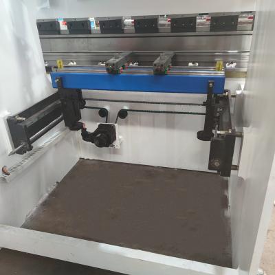 Cina 2500 Macchina di piegatura in acciaio Macchina di piegatura idraulica Precise and durable in vendita
