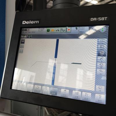 Cina macchina piegatubi su ordinazione Delem asse di DA58T 4 + 1 di CNC di 1300kn 7.5kw del freno idraulico della stampa in vendita