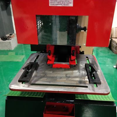 Cina Doppia macchina di taglio capa 60T del piatto d'acciaio idraulica in vendita