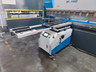 Cina ASSE automatico 3200MM del freno 8+1 della pressa idraulica di CNC dell'alimentatore 110T che piegano in vendita