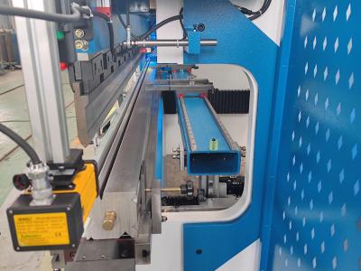 Cina Piegatura idraulica Multiaxial del freno della stampa di CNC per lo spessore di 10mm in vendita