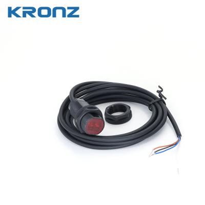 China M18 Photoelectric Sensor, Diffuse Type 10-150mm Range PNP/NPN Output IP67 for sale