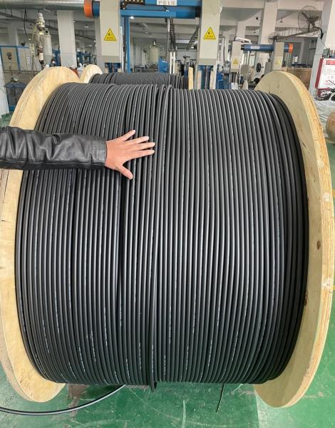 Quality GYTS 8-Core Armored Fiber Optic Cable for Burial Ducts for sale