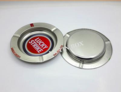 中国 灰皿のパック D 138 * 14mm が付いている印刷された幸運な殴打の円形のタバコの錫箱 販売のため