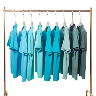 Китай Проницаемая мужская футболка с логотипом и черным белым синим цианом продается