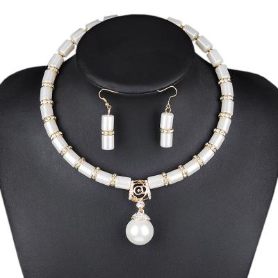 China Fashion Jewelry Sets Beaded Peandant Vintage Alloy Classic Statement Chokers Necklaces And for sale