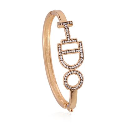 China omen Jewelry wholesale American and European fashion gold ladies bracelet&bangles for sale