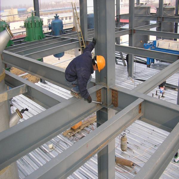 Quality Prefabricated Steel Warehouse Building 30m Span Corrosion Resistant for sale