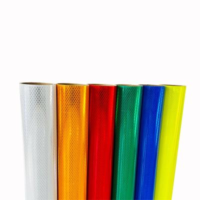 Cina 4x150FT Micro Bianco Giallo Alta Visibilità Micro Diamond Grade Pellicola Vinilica Riflettente per Segnaletica Stradale ODM in vendita