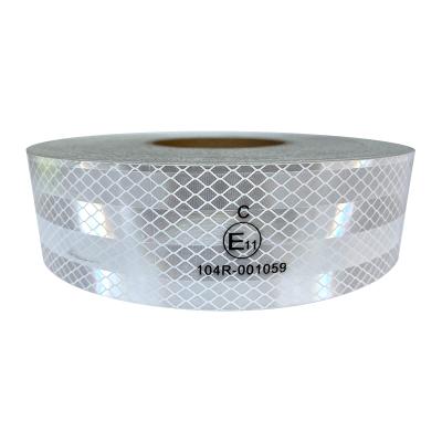 China ECE 104R Reflective Tape with Aluminum Micro Prismatic Technology for 5-Year Vehicle Conspicuity for sale