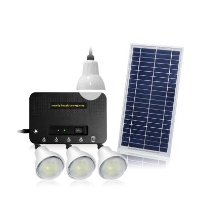 中国 家族8W 11Vの太陽エネルギーの照明装置、PVの太陽電池パネルは軽いキットを導いた 販売のため