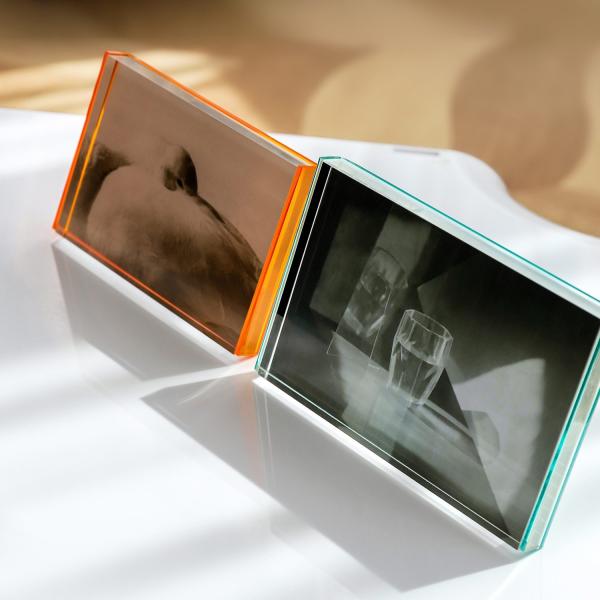 Quality Custom 6'' X 8'' Acrylic Block Photo Frame With Removable Peg For Home Hotel for sale