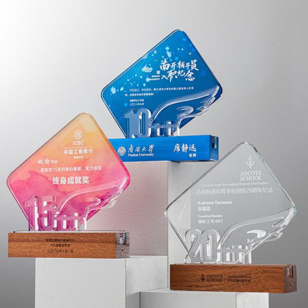 Quality Custom UV Printing Acrylic Award With Wood Base , Cast Plexiglass Plaques OEM for sale