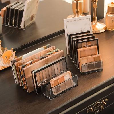 Cina Organizzatore di ombrello e trucco acrilico trasparente con divisori Box di archiviazione per polvere di blush e cosmetici in vendita