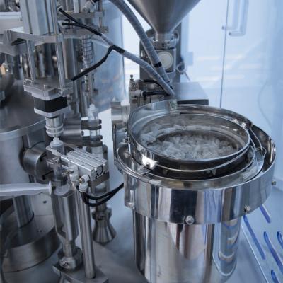 China Automatic Syringe Filling Plugging Machine 80ml Veterinary Anesthesia Sterile Plastic for sale