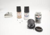 China Customizable Plastic Salt and Pepper Grinder Set Refillable 2-in-1 Mill for sale
