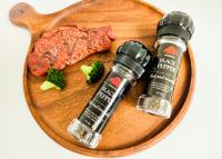 China Custom Color Plastic Pepper Grinders with Glass Bottle - High Durability Spice Grinder for Herbs and Nuts for sale