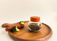 China Customizable Glass Spice Jar with Plastic Lid Refillable 50ml to 200ml Capacity for sale