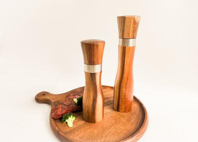 Cina Set di macchine per la macinazione del sale e del pepe in legno riutilizzabile manuale Macchine per la macinazione del legno di acacia in vendita
