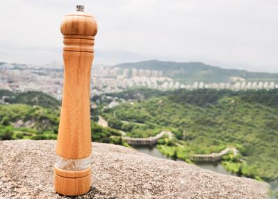 Cina Grande mulino di sale e pepe in legno con triturazione in ceramica e acrilico per una triturazione perfetta 223g/pc in vendita