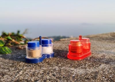 Cina Agitatori monouso in plastica per sale e pepe nero - Efficiente, aromatizzante, adatto ai viaggi in vendita