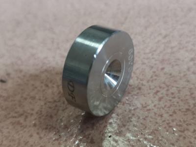 中国 炭化タングステンワイヤー デッサンは反酸化0.040Mmサイズ死ぬ 販売のため