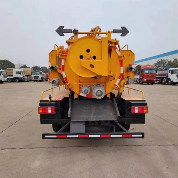 Quality 2.2m3 2200L 7.4tons Sewage Suction Truck Diesel Powered Pipeline Dredging for sale