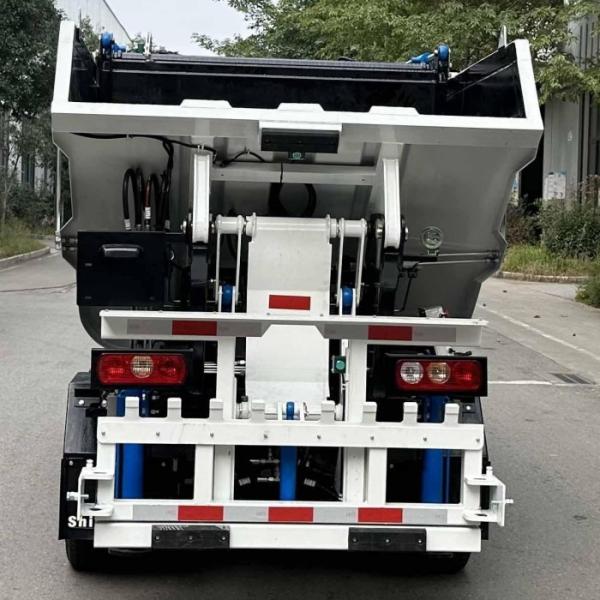 Quality 4500kg 3.3m3 Garbage Dump Truck Diesel Powered For Environment Clean for sale