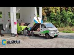 Gasoline 92# Used Hooklift Dumpster Truck  4.1M3 1.5ton Hook Loader Garbage Truck