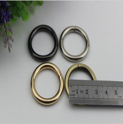China Factory manufacturing light gold 25 mm metal o ring iron buckle for bag for sale