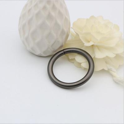China OEM Design 33 MM Gunmetal Color Iron Wire Bag O Rings For Sales for sale
