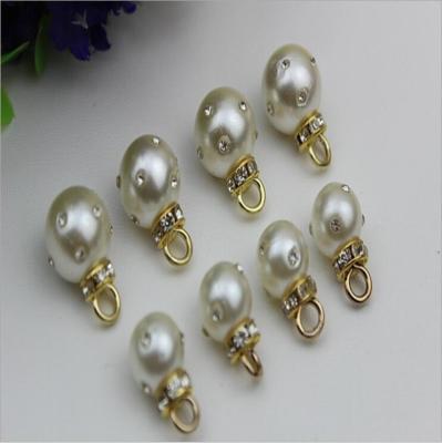 China High-grade handmade jewelry accessories zinc alloy gold metal rhinestone pearl pendant button for sale