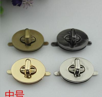 China Hot sell Factory zinc alloy hardware accessories high quality custom oval metal handbag twist lock for sale