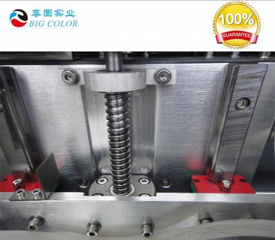Cina Stampa a piattaforma UV 2513 di grande formato con alta velocità di stampa e funzione di pre-rivestimento in vendita