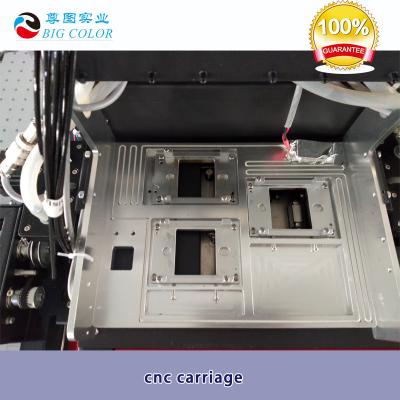China Máquina de impressão digital multicolor 1610 UV de piso plano com altura de impressão máxima de 25 cm à venda
