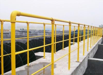 Cina Servizio di taglio offerto Recinzione di sicurezza per corrimano in FRP industriale con rotaia rotonda in GFRP da 36 mm in vendita