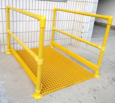 Cina Sistema di ringhiera composita in fibra di vetro resistente alla corrosione con 40% 80% di area aperta in vendita