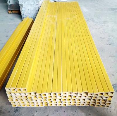 Cina Vendita diretta di profili di pultrusione in plastica in fibra di vetro per il servizio di taglio dei segnali stradali in vendita