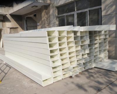 China Geïsoleerde FRP-kanaalkabelkanalen 100 mm 200 mm 300 mm voor veilige draadbakorganisatie Te koop