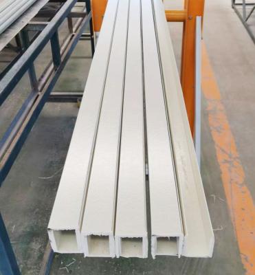 Cina 1 m a 11,6 m di lunghezza Trave di supporto in GFRP resistente per pavimenti a crate per la fecondazione di suini in vendita