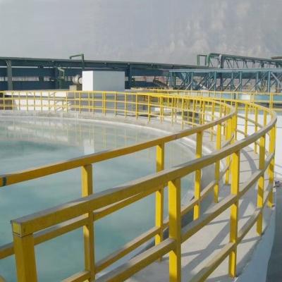 Cina Forza Peso leggero Soluzione di recinzione a tubo quadrato in FRP con stile di progettazione tradizionale in vendita